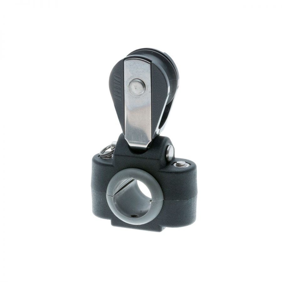 R4262 - Stanchion Mount & 28 Nova (Pk Size: 1) - RWO Marine